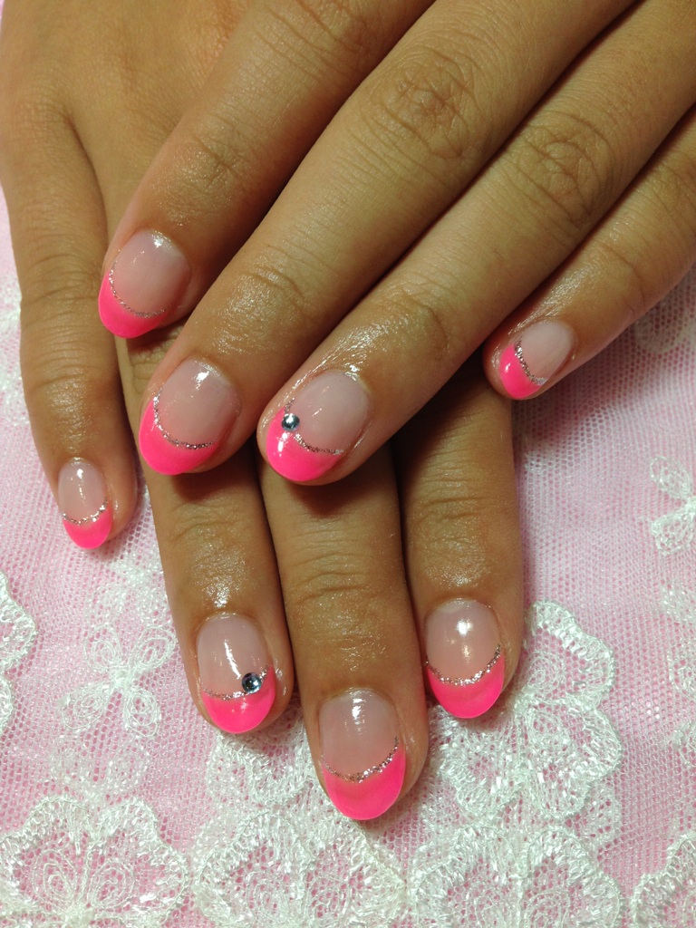 蛍光ﾋﾟﾝｸフレンチ | 幕張の美容室・美容院｜GRAN PARMU（グランパーム）